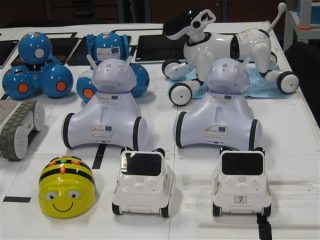 "Petkom u pet" u Gradskoj knjižnici s robotima krećemo na "Put u ...